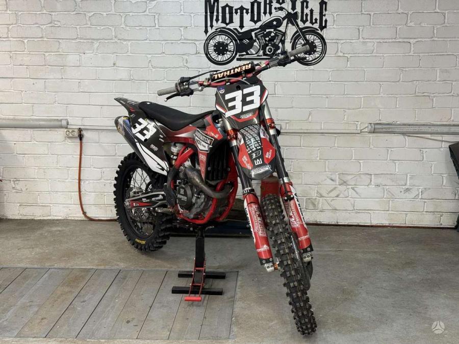 Black Gas Gas MC 2022 in Silute, with an engine capacity of 0.25 L and mileage of 0 thousand km for 3850 €, photo 3 on AUTOMOTO.COM.LV