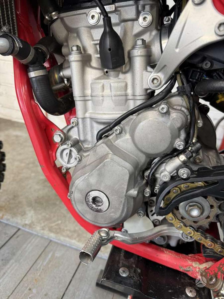 Black Gas Gas MC 2022 in Silute, with an engine capacity of 0.25 L and mileage of 0 thousand km for 3850 €, photo 26 on AUTOMOTO.COM.LV