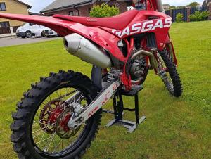 Gas Gas MC 2021 Vievis, ar dzinēja tilpumu 0.45 L un nobraukumu 98 tūkst. km par 4400 €, foto 16 vietnē AUTOMOTO.COM.LV