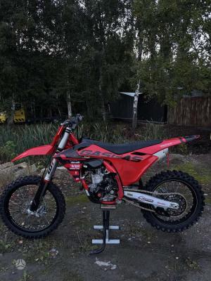 Gas Gas MC 2025 in Siauliai, with an engine capacity of 0.35 L and mileage of 0 thousand km for 5999 €, photo 4 on AUTOMOTO.COM.LV
