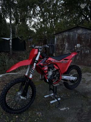 Gas Gas MC 2025 in Siauliai, with an engine capacity of 0.35 L and mileage of 0 thousand km for 5999 €, photo 5 on AUTOMOTO.COM.LV