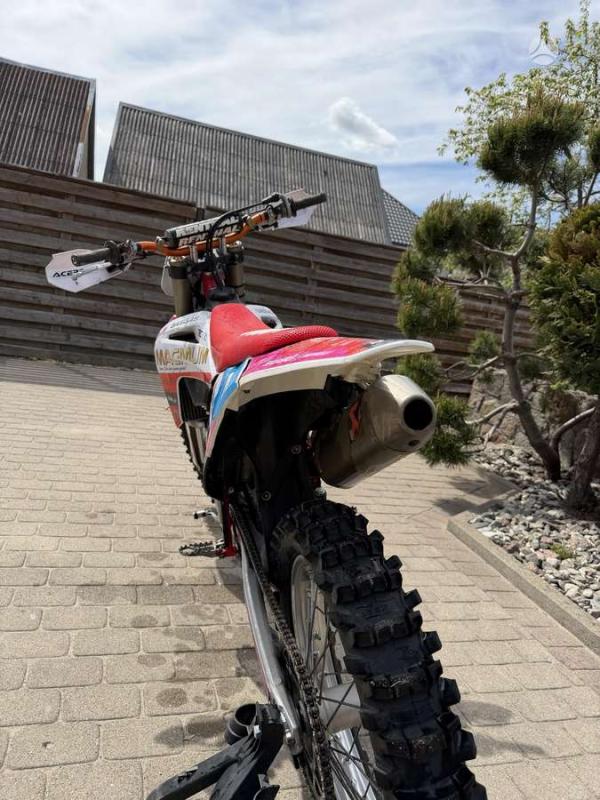Sarkans Gas Gas MC 2023 Plungė, ar dzinēja tilpumu 0.25 L un nobraukumu 130 tūkst. km par 4700 €, foto 4 vietnē AUTOMOTO.COM.LV