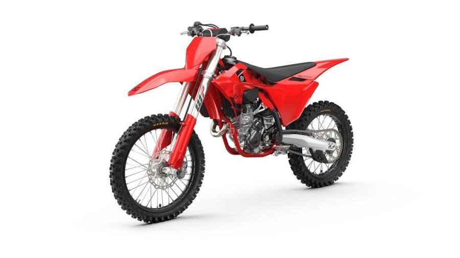 Sarkans Gas Gas MC 2026 Kauņa, ar dzinēja tilpumu 0.25 L un nobraukumu 0 tūkst. km par 9400 €, foto 1 vietnē AUTOMOTO.COM.LV