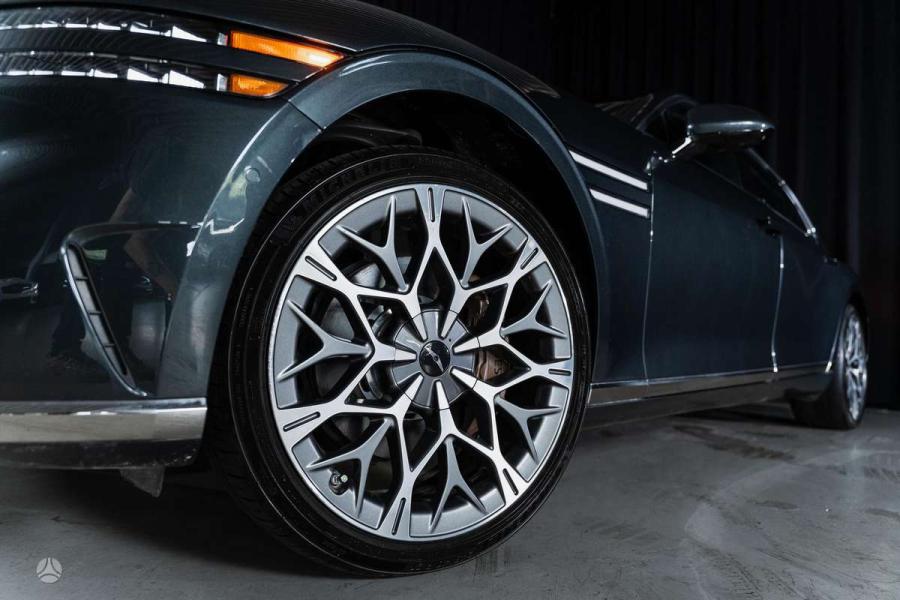 Pelēks Genesis G90 2023 Viļņa, ar dzinēja tilpumu 3.00 L un nobraukumu 52 tūkst. km par 54999 €, foto 12 vietnē AUTOMOTO.COM.LV