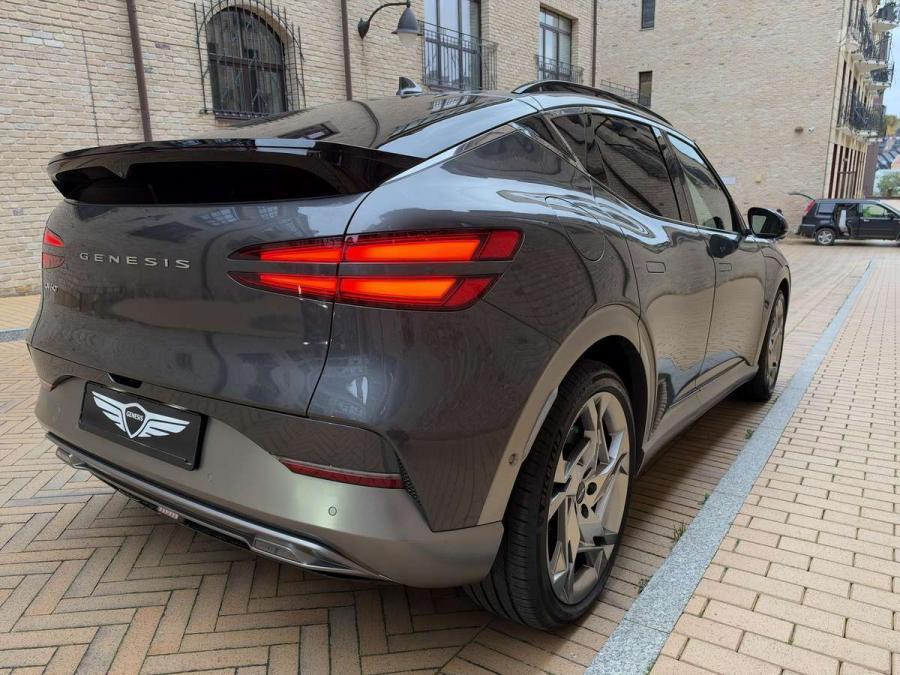 Grey Genesis GV60 2023 in Vilnius, with an engine capacity of 0.00 L and mileage of 54 thousand km for 32900 €, photo 4 on AUTOMOTO.COM.LV