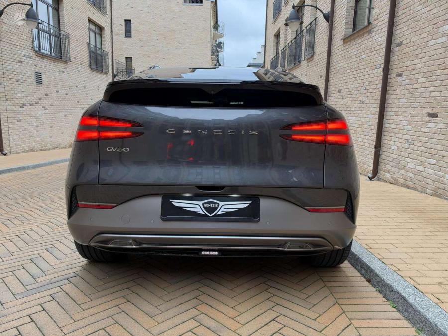 Grey Genesis GV60 2023 in Vilnius, with an engine capacity of 0.00 L and mileage of 54 thousand km for 32900 €, photo 7 on AUTOMOTO.COM.LV
