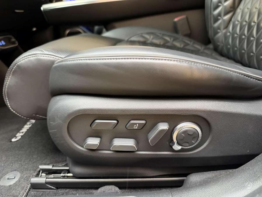 Grey Genesis GV60 2023 in Vilnius, with an engine capacity of 0.00 L and mileage of 54 thousand km for 32900 €, photo 18 on AUTOMOTO.COM.LV