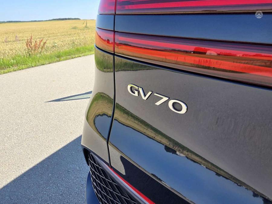 Синий Генезис GV70 2023 в Шяуляй, объемом двигателя 2.15 л и пробегом 35 тыс. км за 32500 €, фото 15 на AUTOMOTO.COM.LV