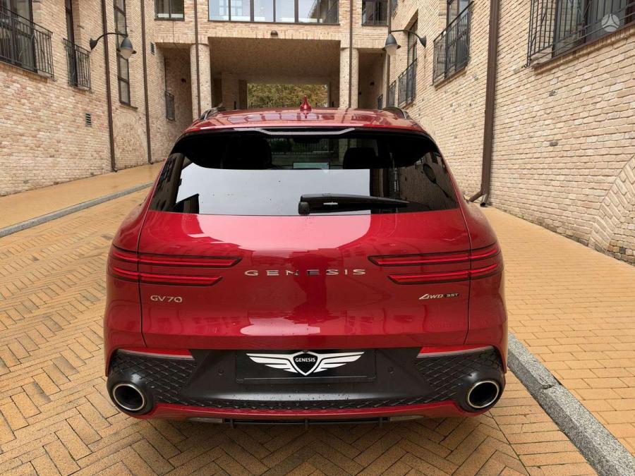Red Genesis GV70 2023 in Vilnius, with an engine capacity of 3.50 L and mileage of 50 thousand km for 34400 €, photo 7 on AUTOMOTO.COM.LV