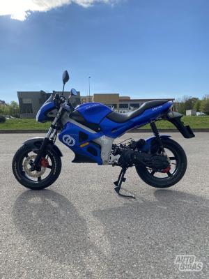 Синий Gilera DNA 2003 в Каунас, объемом двигателя 0.05 л и пробегом 5 тыс. км за 1100 €, фото 4 на AUTOMOTO.COM.LV