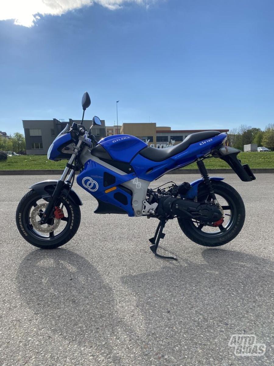 Синий Gilera DNA 2003 в Каунас, объемом двигателя 0.05 л и пробегом 5 тыс. км за 1100 €, фото 4 на AUTOMOTO.COM.LV