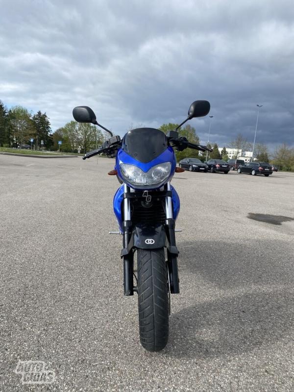 Zils Gilera DNA 2003 Kauņa, ar dzinēja tilpumu 0.05 L un nobraukumu 5 tūkst. km par 1100 €, foto 4 vietnē AUTOMOTO.COM.LV
