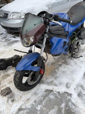 Gilera DNA 2000 в Каунас, объемом двигателя 0.13 л и пробегом 0 тыс. км за 1100 €, фото 6 на AUTOMOTO.COM.LV