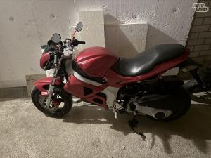 Sarkans Gilera DNA 2002 Kaišiadorys, ar dzinēja tilpumu 0.13 L un nobraukumu 0 tūkst. km par 950 €, foto 2 vietnē AUTOMOTO.COM.LV