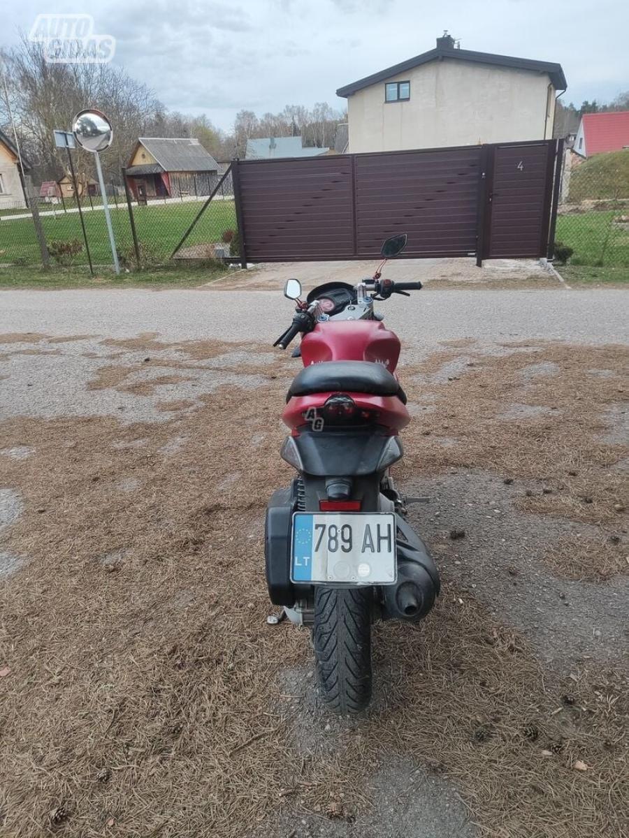 Sarkans Gilera DNA 2002 Kaišiadorys, ar dzinēja tilpumu 0.00 L un nobraukumu 0 tūkst. km par 1100 €, foto 4 vietnē AUTOMOTO.COM.LV