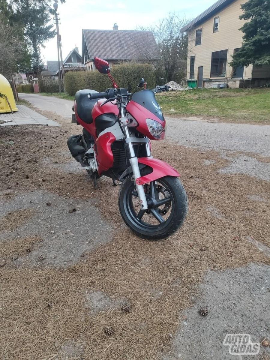 Sarkans Gilera DNA 2002 Kaišiadorys, ar dzinēja tilpumu 0.00 L un nobraukumu 0 tūkst. km par 1100 €, foto 6 vietnē AUTOMOTO.COM.LV