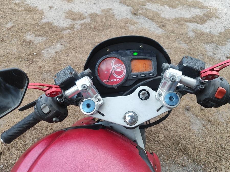 Sarkans Gilera DNA 2002 Kaišiadorys, ar dzinēja tilpumu 0.00 L un nobraukumu 0 tūkst. km par 1100 €, foto 7 vietnē AUTOMOTO.COM.LV