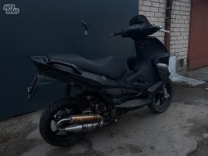 Melns Gilera Runner 2006 Viļņa, ar dzinēja tilpumu 0.05 L un nobraukumu 6 tūkst. km par 650 €, foto 2 vietnē AUTOMOTO.COM.LV
