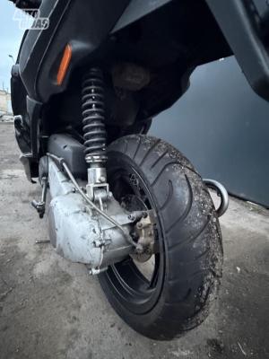 Melns Gilera Runner 2006 Viļņa, ar dzinēja tilpumu 0.05 L un nobraukumu 6 tūkst. km par 650 €, foto 5 vietnē AUTOMOTO.COM.LV
