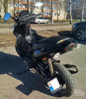 Black Gilera Runner 2006 in Siauliai, with an engine capacity of 0.05 L and mileage of 25 thousand km for 1300 €, photo 5 on AUTOMOTO.COM.LV