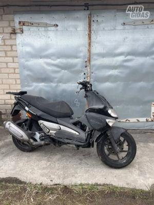 Black Gilera Runner 2006 in Marijampole, with an engine capacity of 0.13 L and mileage of 6 thousand km for 350 €, photo 3 on AUTOMOTO.COM.LV
