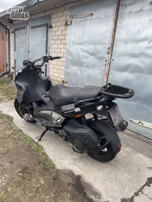 Black Gilera Runner 2006 in Marijampole, with an engine capacity of 0.13 L and mileage of 6 thousand km for 350 €, photo 4 on AUTOMOTO.COM.LV