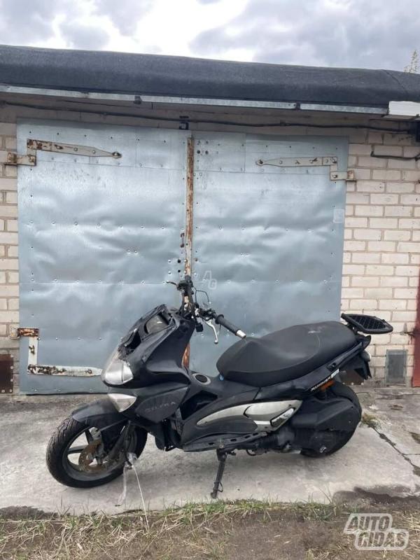 Black Gilera Runner 2006 in Marijampole, with an engine capacity of 0.13 L and mileage of 6 thousand km for 350 €, photo 4 on AUTOMOTO.COM.LV