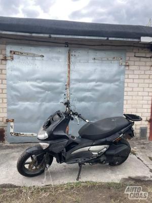 Black Gilera Runner 2006 in Marijampole, with an engine capacity of 0.13 L and mileage of 6 thousand km for 350 €, photo 5 on AUTOMOTO.COM.LV