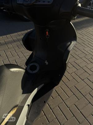 Black Gilera Runner 2006 in Kaunas, with an engine capacity of 0.05 L and mileage of 0 thousand km for 1500 €, photo 13 on AUTOMOTO.COM.LV