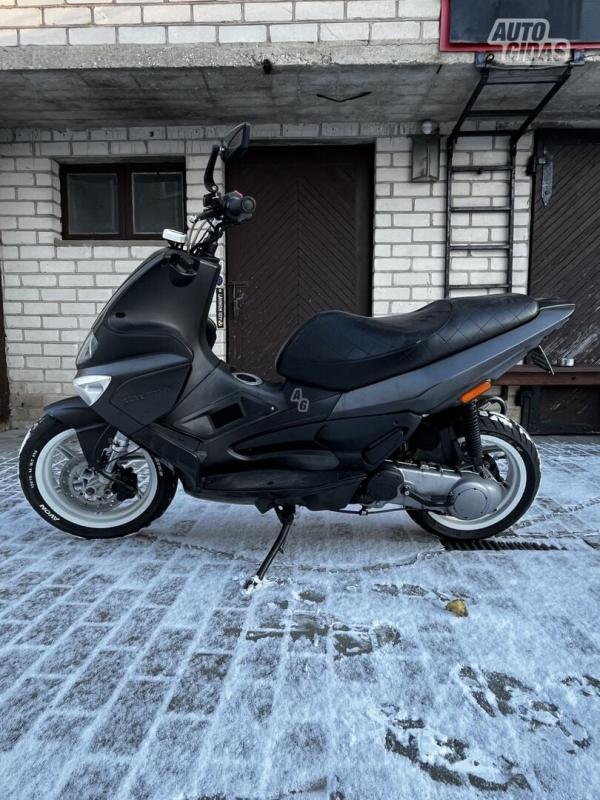 Черный Gilera Runner 2008 в Каунас, объемом двигателя 0.07 л и пробегом 0 тыс. км за 1500 €, фото 3 на AUTOMOTO.COM.LV