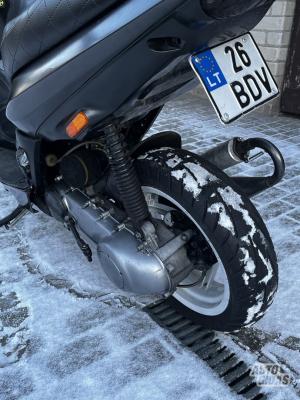 Melns Gilera Runner 2008 Kauņa, ar dzinēja tilpumu 0.07 L un nobraukumu 0 tūkst. km par 1300 €, foto 5 vietnē AUTOMOTO.COM.LV