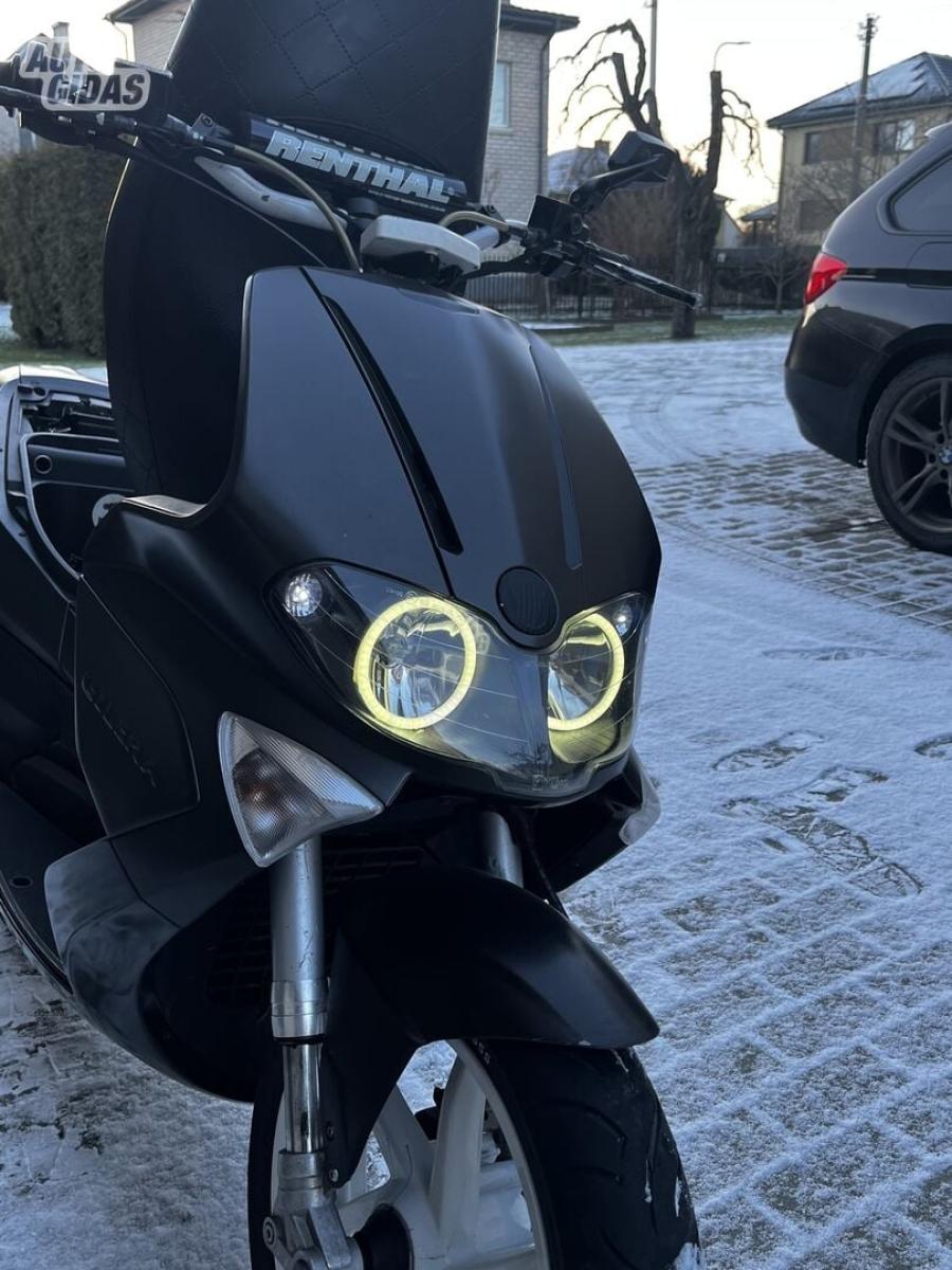 Melns Gilera Runner 2008 Kauņa, ar dzinēja tilpumu 0.07 L un nobraukumu 0 tūkst. km par 1300 €, foto 9 vietnē AUTOMOTO.COM.LV