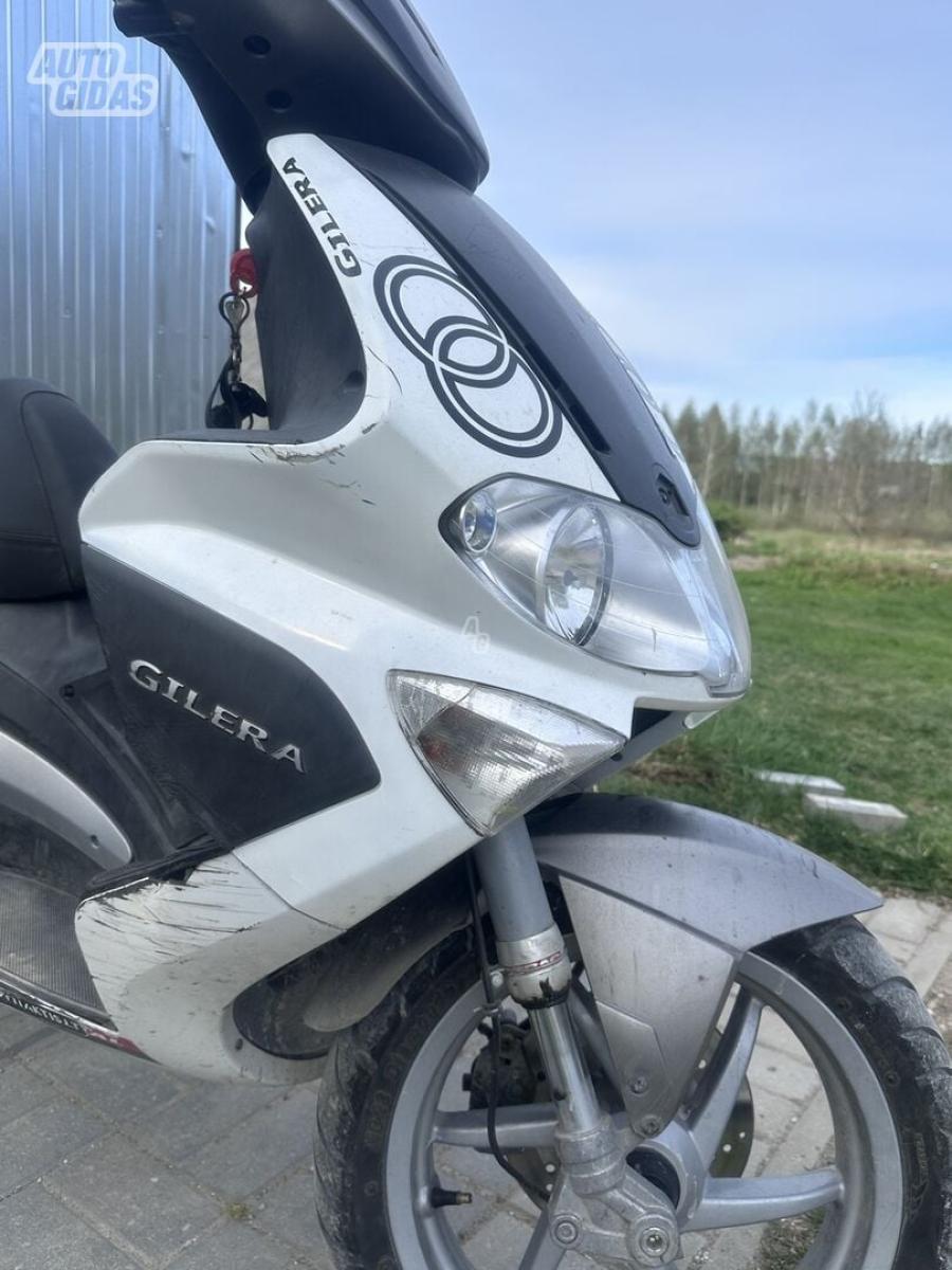 Black Gilera Runner 2008 in Telschi, with an engine capacity of 0.05 L and mileage of 10 thousand km for 550 €, photo 5 on AUTOMOTO.COM.LV