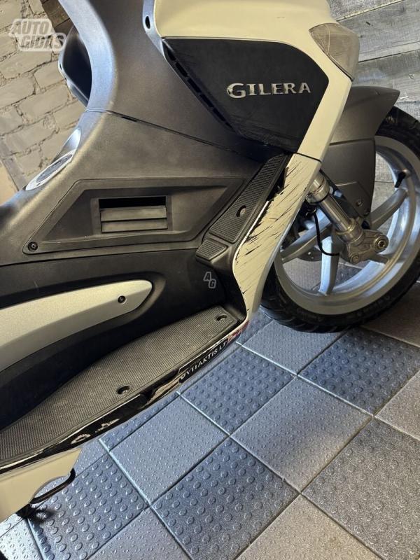 Black Gilera Runner 2008 in Mazeikiai, with an engine capacity of 0.05 L and mileage of 0 thousand km for 935 €, photo 7 on AUTOMOTO.COM.LV
