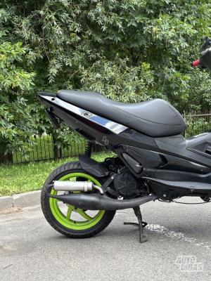Black Gilera Runner 2008 in Vilnius, with an engine capacity of 0.05 L and mileage of 14 thousand km for 1300 €, photo 8 on AUTOMOTO.COM.LV
