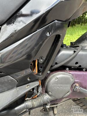 Black Gilera Runner 2008 in Vilnius, with an engine capacity of 0.05 L and mileage of 14 thousand km for 1300 €, photo 12 on AUTOMOTO.COM.LV