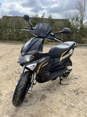 Melns Gilera Runner 2012 Pasvalys, ar dzinēja tilpumu 0.05 L un nobraukumu 12 tūkst. km par 1150 €, foto  vietnē AUTOMOTO.COM.LV