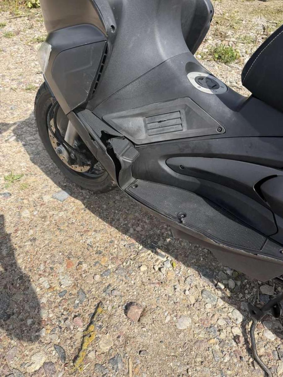Black Gilera Runner 2013 in Marijampole, with an engine capacity of 49.00 L and mileage of 28 thousand km for 690 €, photo 12 on AUTOMOTO.COM.LV