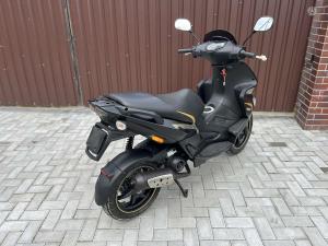 Черный Gilera Runner 2016 в Каунас, объемом двигателя 49.00 л и пробегом 8 тыс. км за 1450 €, фото 7 на AUTOMOTO.COM.LV