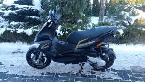 Melns Gilera Runner 2017 Vievis, ar dzinēja tilpumu 49.00 L un nobraukumu 3 tūkst. km par 1850 €, foto 3 vietnē AUTOMOTO.COM.LV