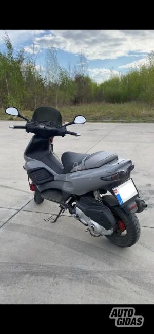 Grey Gilera Runner 2003 in Panevezys, with an engine capacity of 0.13 L and mileage of 12 thousand km for 1800 €, photo 5 on AUTOMOTO.COM.LV