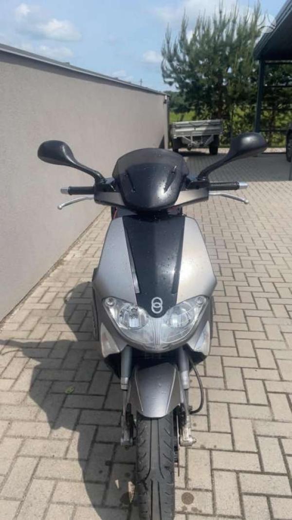 Серый Gilera Runner 2006 в Мажейкяй, объемом двигателя 0.00 л и пробегом 2 тыс. км за 880 €, фото 2 на AUTOMOTO.COM.LV