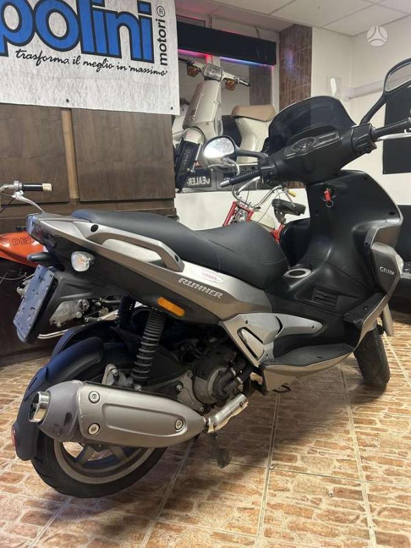 Grey Gilera Runner 2006 in Vilnius, with an engine capacity of 0.13 L and mileage of 9 thousand km for 1350 €, photo 2 on AUTOMOTO.COM.LV