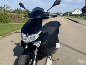 Серый Gilera Runner 2010 в Шакяй, объемом двигателя 0.05 л и пробегом 14 тыс. км за 1200 €, фото  на AUTOMOTO.COM.LV