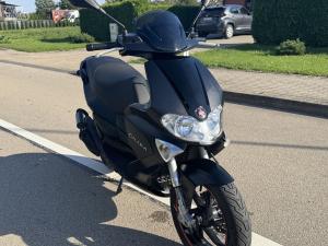Серый Gilera Runner 2010 в Шакяй, объемом двигателя 0.05 л и пробегом 14 тыс. км за 1200 €, фото 3 на AUTOMOTO.COM.LV