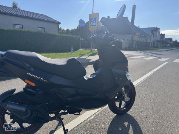 Серый Gilera Runner 2010 в Шакяй, объемом двигателя 0.05 л и пробегом 14 тыс. км за 1200 €, фото 4 на AUTOMOTO.COM.LV