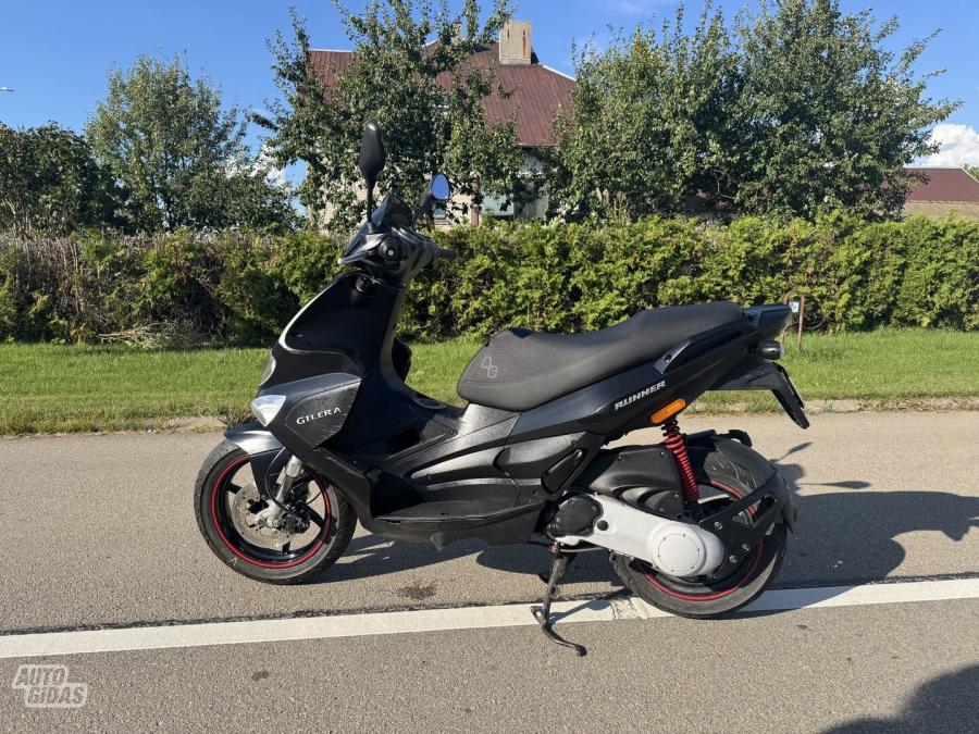 Серый Gilera Runner 2010 в Шакяй, объемом двигателя 0.05 л и пробегом 14 тыс. км за 1200 €, фото 6 на AUTOMOTO.COM.LV