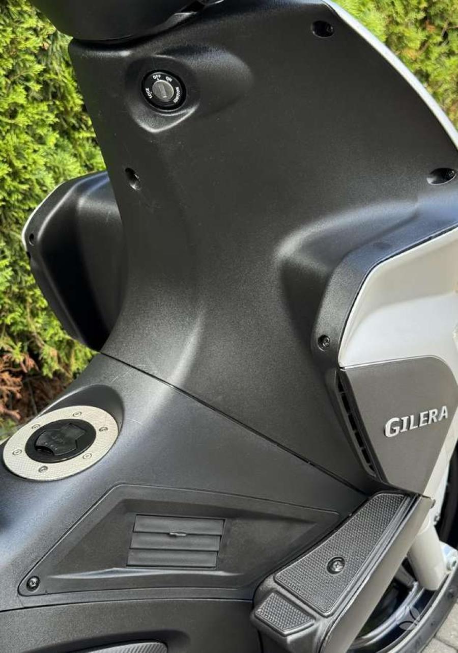 Grey Gilera Runner 2016 in Marijampole, with an engine capacity of 49.00 L and mileage of 13 thousand km for 1550 €, photo 17 on AUTOMOTO.COM.LV