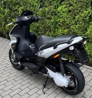 Grey Gilera Runner 2016 in Marijampole, with an engine capacity of 49.00 L and mileage of 13 thousand km for 1550 €, photo 24 on AUTOMOTO.COM.LV
