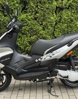 Grey Gilera Runner 2016 in Marijampole, with an engine capacity of 49.00 L and mileage of 13 thousand km for 1550 €, photo 28 on AUTOMOTO.COM.LV